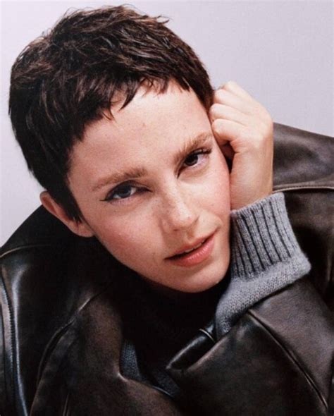 Index Of Wp Content Uploads Photos Emma Watson Prada Paradoxe Fragrance