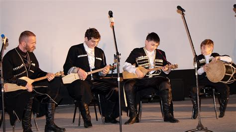 ქუთაისის ზ ფალიაშვილის სახელობის მე 2 სამუსიკო სკოლის ფოლკლორის განყოფილების აღსაზრდელთა