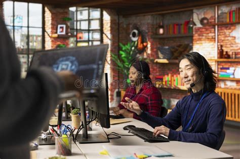 customer support operator leveraging ai tools to translate clients