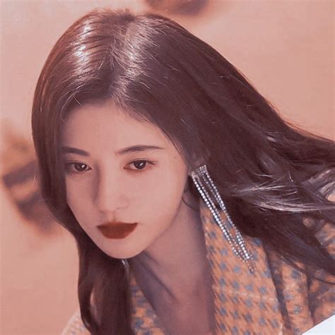 Cúc Tịnh Y blend Kpop