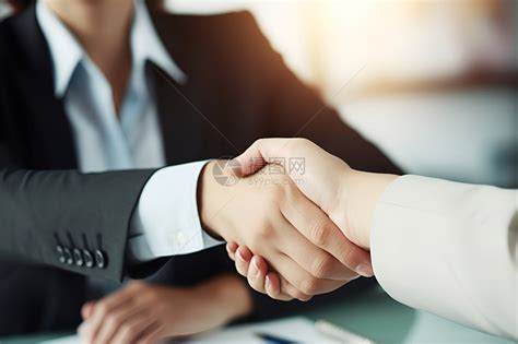 里的握手高清图片下载 正版图片600873516 摄图网