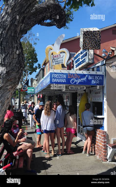 Usa California Ca Orange County Newport Beach Balbao Island People