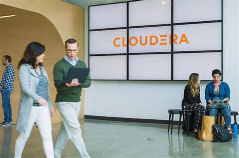 Cloudera Bersama Ocbc Terima Financial Technology Innovation Awards