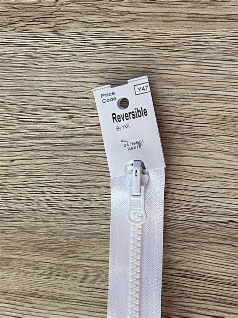 YKK Vislon Sport Separating and Reversible Zippers - White 24 inches