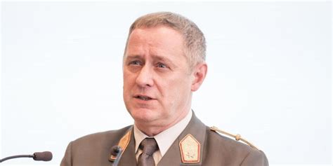 Brigadier Vartok Wir Befinden Uns Bereits Im Kriegszustand