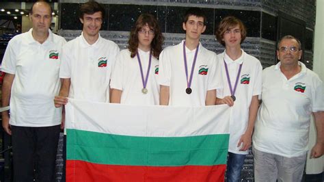 Един златен и два сребърни медала за олимпийския ни отбор по информатика Nova