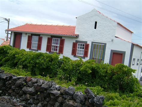 Caminhando Adega Da Manhenha Férias No Pico