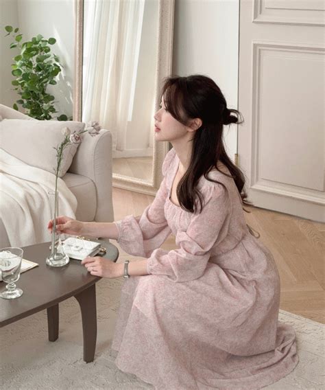 모리룸 르아모 스퀘어넥 원피스 위시버킷