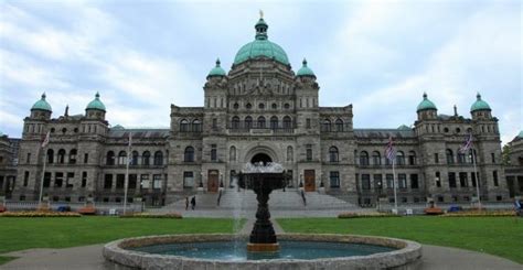Bc Parliament Buildings Discover Victoria Bc International City Of