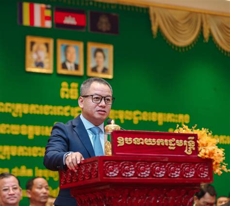 លោកជំទាវ មិថុនា ភូថង ឯកឧត្តម នាយឧត្តមសេនីយ៍ ទៀ សីហា ឧបនាយករដ្ឋមន្ត្រី