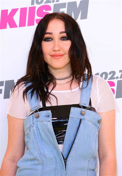 Noah Cyrus Noah Cyrus Discusses Depression In New Seize The Awkward The 2017 Mtv Video
