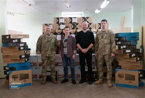 Від початку року фонд «Повернись живим зібрав для армії понад 6 млн гривень Новости Section