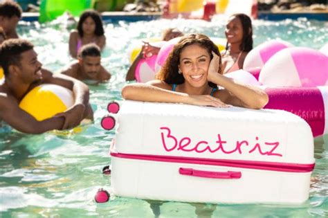 Meet Love Island Usas Paralympian Season 8 Star Beatriz Hatz
