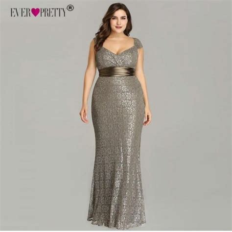 Святкова розкішна сукня — ціна 1000 грн у каталозі Вечірні сукні Купити жіночі речі за