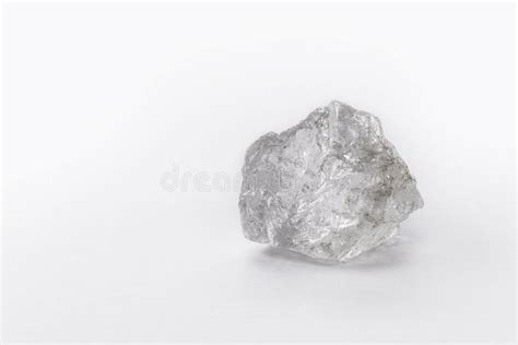 Pedra Grande De Diamante Bruto Sobre Fundo Branco Isolado Foto De Stock