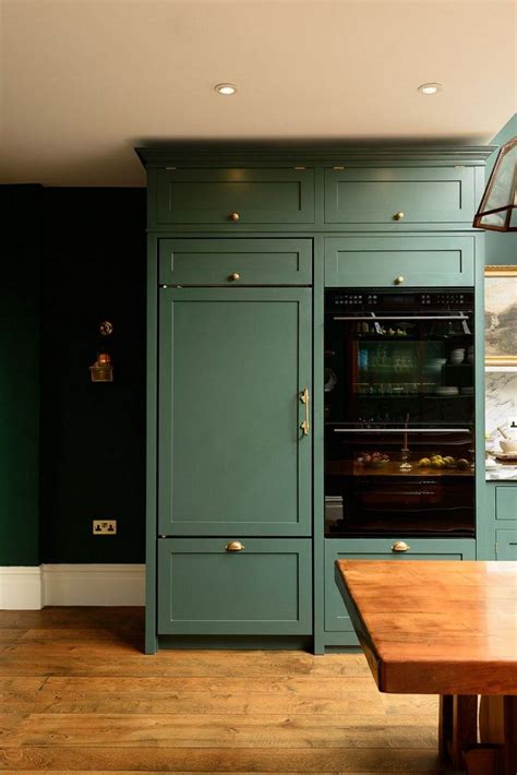 31 Popular Green Kitchen Cabinet Colors Ideas (25) | Green kitchen ...