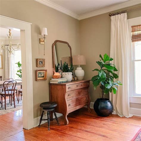 Sherwin Williams Wool Skein SW 6148 Paint Color Review