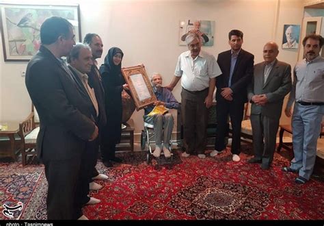 نصب کاشی ماندگار بر سر درب منازل 3 هنرمند اصفهانی تصاویر تسنیم