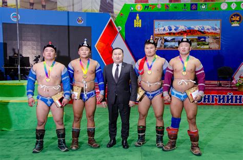 Бүгд Найрамдах Улс тунхагласны 98 жилийн ой Монгол Улсын шинэ Үндсэн хууль батлагдсаны 30 жил