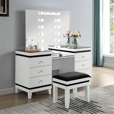 Madonna Vanity Set Mysite