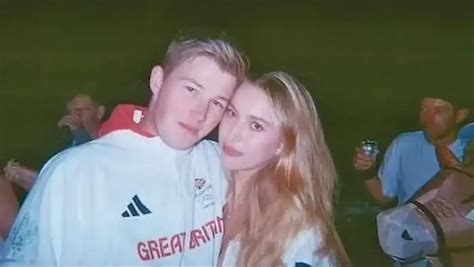 حفل زفاف ابنة ستيف جوبز تكلفة خيالية ومشاهير بالكوم