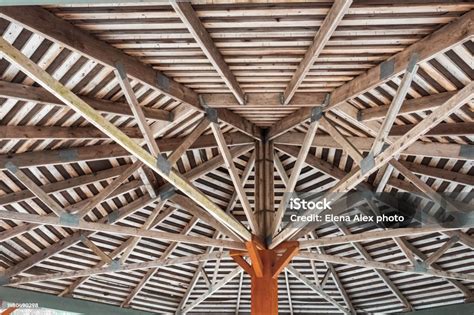 Bagian Dari Struktur Atap Kayu Pada Gazebo Atap Bagian Dalam Gazebo Taman Kayu Melihat Ke Atas