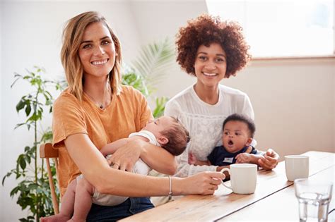 Mom Friends Pictures Download Free Images On Unsplash
