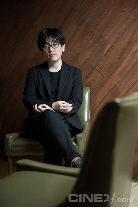 [인터뷰] “영화는 평면의 예술이다” ‘고래의 뼈 오에 다카마사 감독