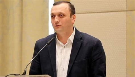 ხელვაჩაურის მერმა პირველ მოადგილედ ნათლულის მამა დაინიშნა Batumelebi • ენმ საკრებულოს სხდომა