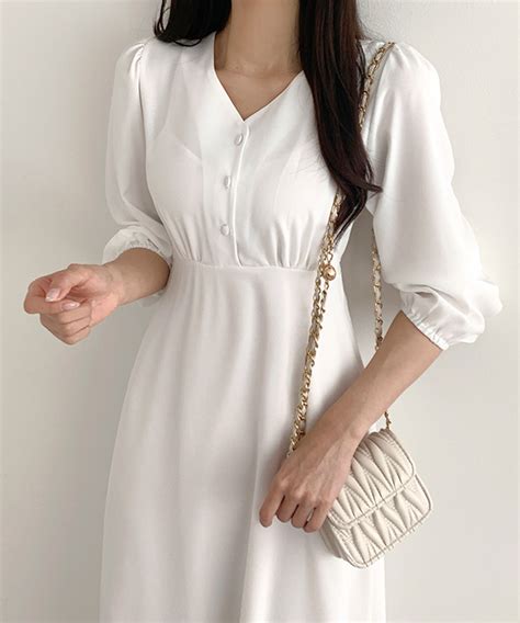 일라 콩단추 브이넥 뒷리본 퍼프 플레어 롱원피스 봄 가을 오피스룩 하객룩 소개팅룩 데일리룩 하객원피스 셀프웨딩 브라이덜샤워 신혼여행 허니문 상견례 20대원피스 20대하객룩