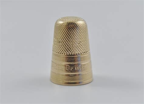 An English Georgian Gold Thimble Inscribed Julia De Winten The Old