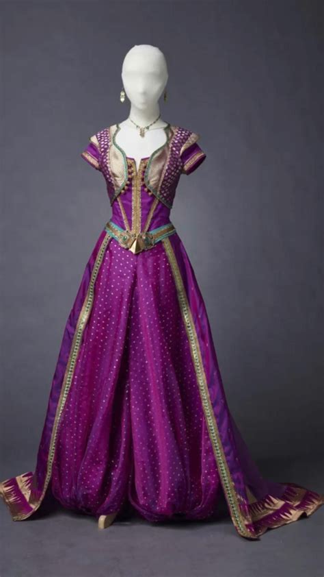 Naomi Scott S Princess Jasmine Costume From Aladdin On Display Artofit