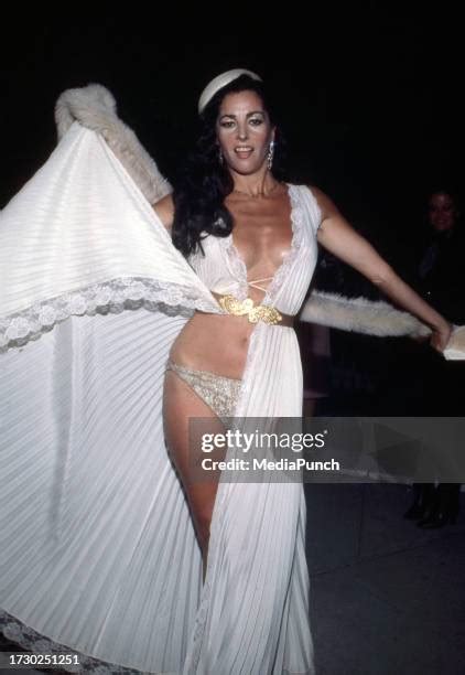 379 Edy Williams Photos And High Res Pictures Getty Images