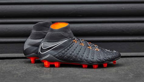 Купить бутсы nike hypervenom или nike magista. Бутсы найк магиста или ...