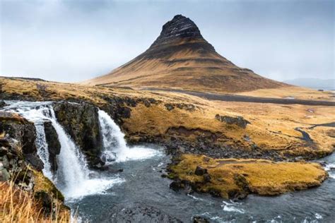 Kirkjufell Fotos Banco De Fotos E Imágenes De Stock Istock