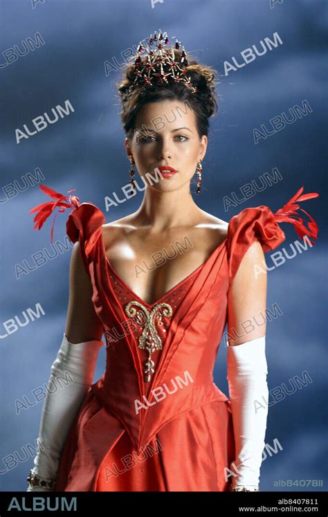 Kate Beckinsale Behang Van Helsing