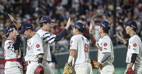 잇몸으로 버텼던 롯데 후반기 완전체 구축올 시즌 최다 연승 질주→선두권 경쟁 불붙였다