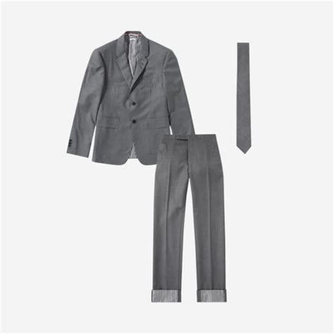 톰브라운 슈퍼 120수 울 트윌 클래식 수트 앤 타이 차콜 Thom Browne Kream