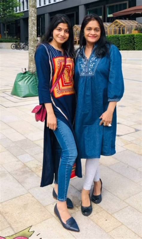 Mother Daughter Scrolller Mother Daughter Scrolller