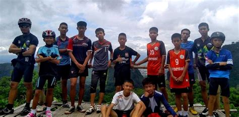 Chicos Atrapados En Una Cueva El Tiempo Se Agota E Intentar N Hacer Una Perforaci N Para