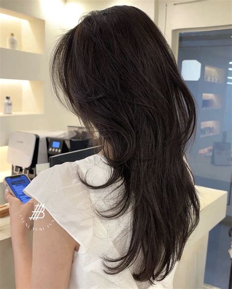 강남미용실 더부띠끄 유니 허쉬컷 허쉬펌 레이어드펌 굵 게 흐르는 컬 실루엣이 예뻐지는 레이어드 디자인 레이어드컷 레이어드펌 날리지않게 세련된 예쁜 스타일로 💗