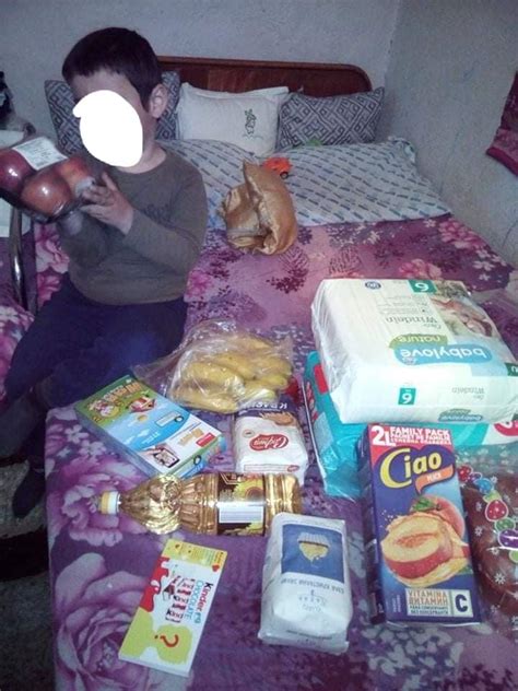 Приятели днес Подай ръка Заедно за по добро бъдеще