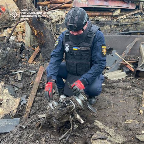 Уламки збитого дрона виявили у житловому масиві на Київщині Хронікерс