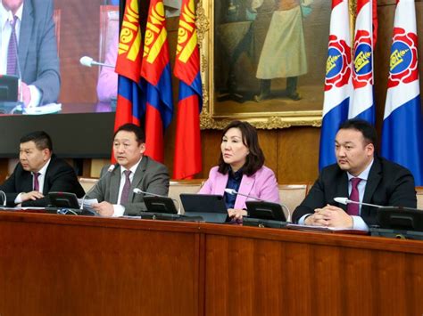 Д Тогтохсүрэн Үндсэн хуулийн нэмэлт өөрчлөлтийн асуудлыг болон Элчин