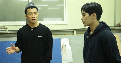 강철부대 육준서 본업 화가로 변신 그림 그릴 때도 조각[오늘tv]