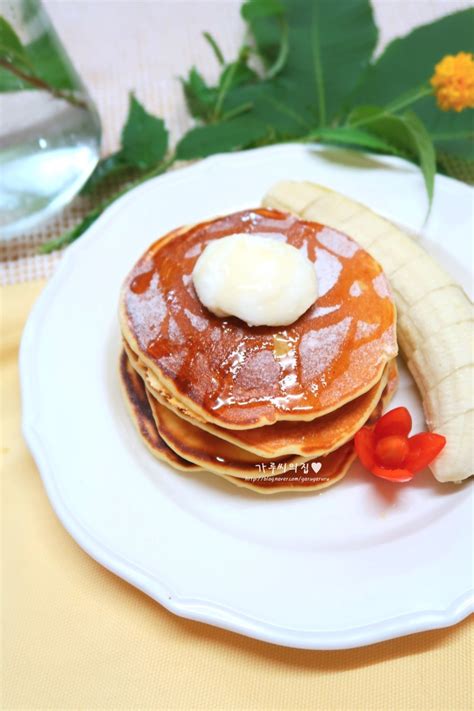 팬케이크 리코타치즈를 넣은 브런치