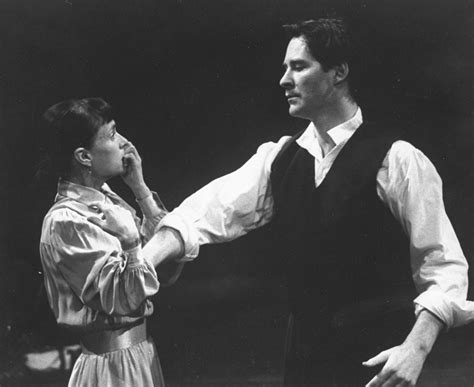 Diane Venora Hamlet