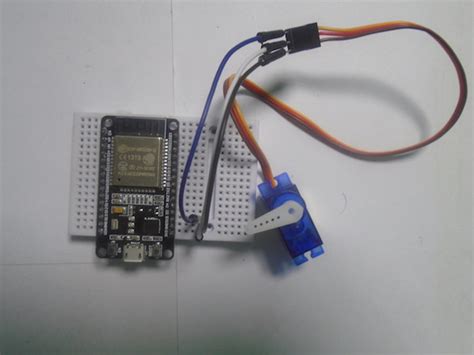 How To Control A Servo Motor From A Webpage With The Esp32 Everything Esp Maker Pro V2