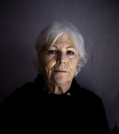 Emilia Historia De Una Niña Violada En Un Cortijo La Adolescencia Que Yo Pasé No Se La Deseo