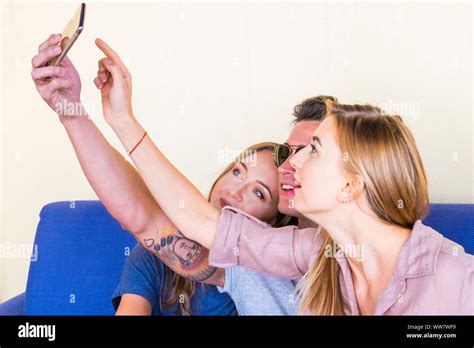 Sch Ne Haare Jungs Fotos Und Bildmaterial In Hoher Aufl Sung Alamy